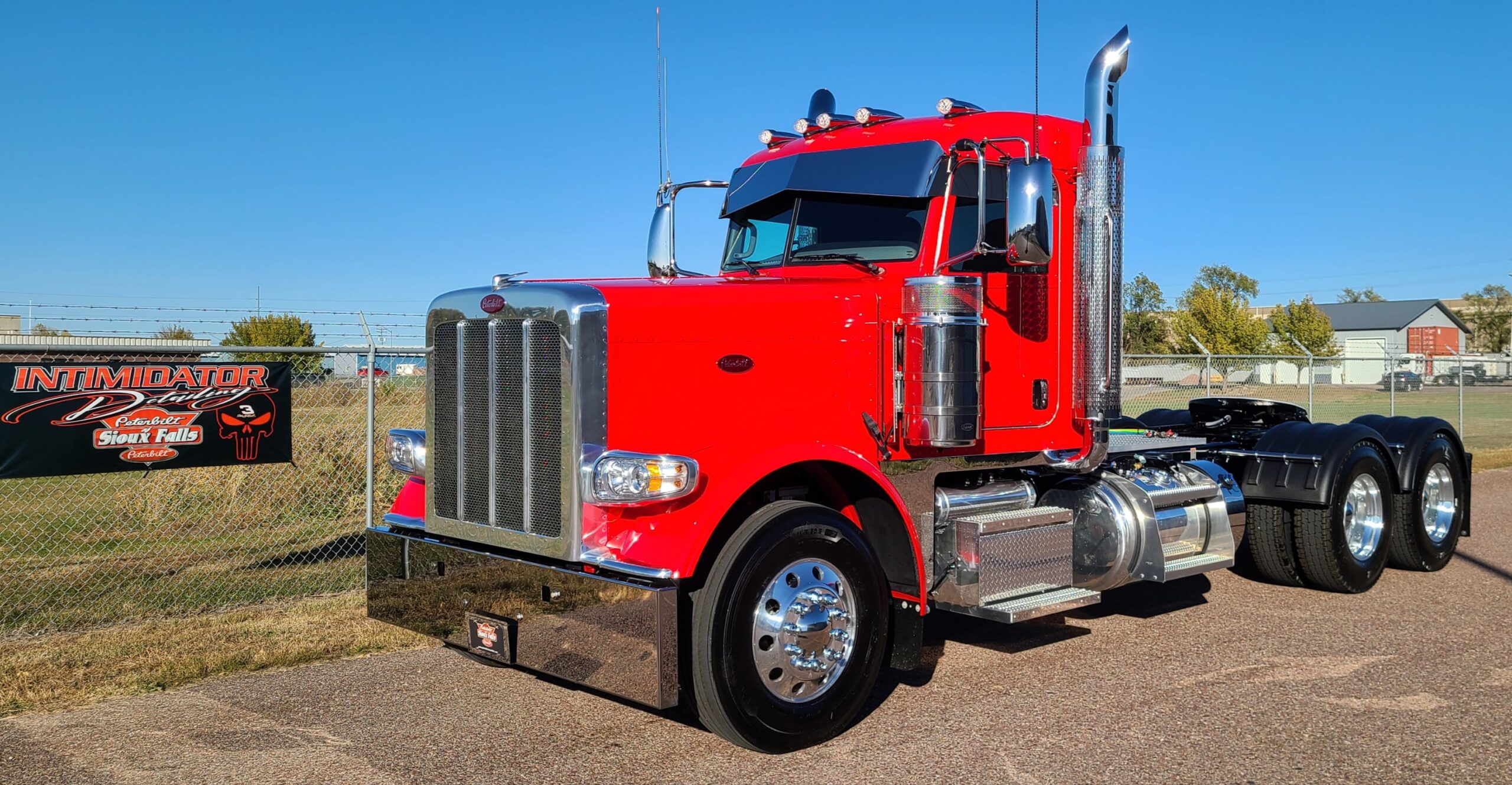 Custom Peterbilt 389 Daycab